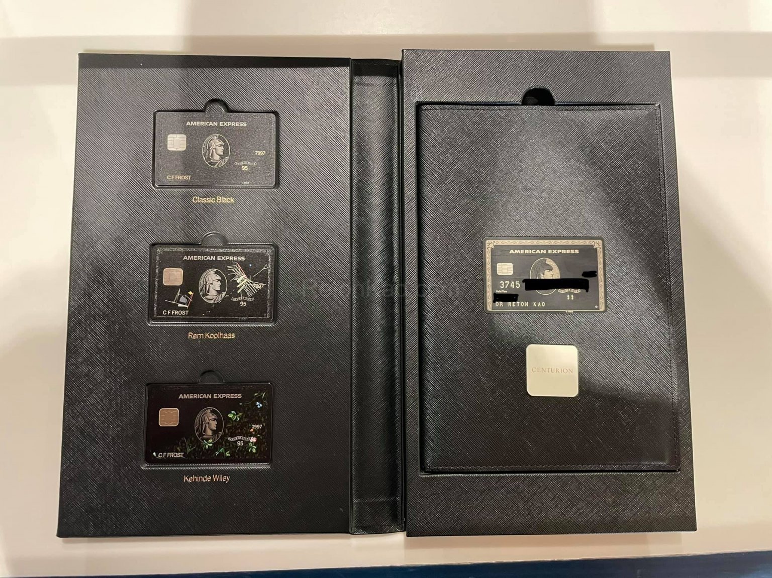 [專題]美國運通 Centurion 藝術特別版卡面與 Prada 感應付款手環 · 高睿騰的環旅漫遊